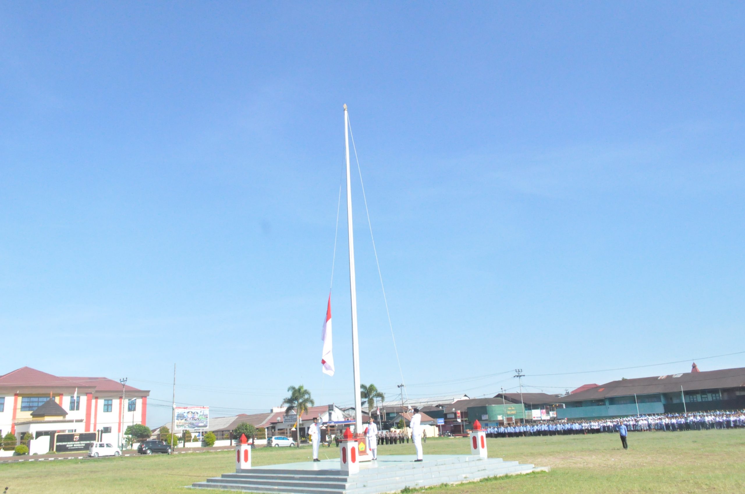 Jadi Inspektur Upacara Saat Peringati Hari Sumpah Pemuda, Bupati Deno ... Jadi Inspektur Upacara Saat Peringati Hari Sumpah Pemuda, Bupati Deno ...