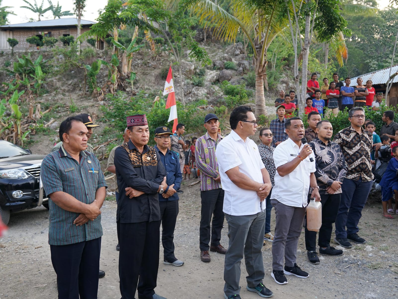 Bupati Hery Resmikan Jaringan Listrik 5 Desa di kecamatan Cibal Barat ... Bupati Hery Resmikan Jaringan Listrik 5 Desa di kecamatan Cibal Barat ...